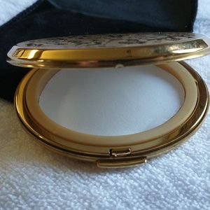 Stratton | Accessories | Vintage Stratton England Compact With Dust Bag ...